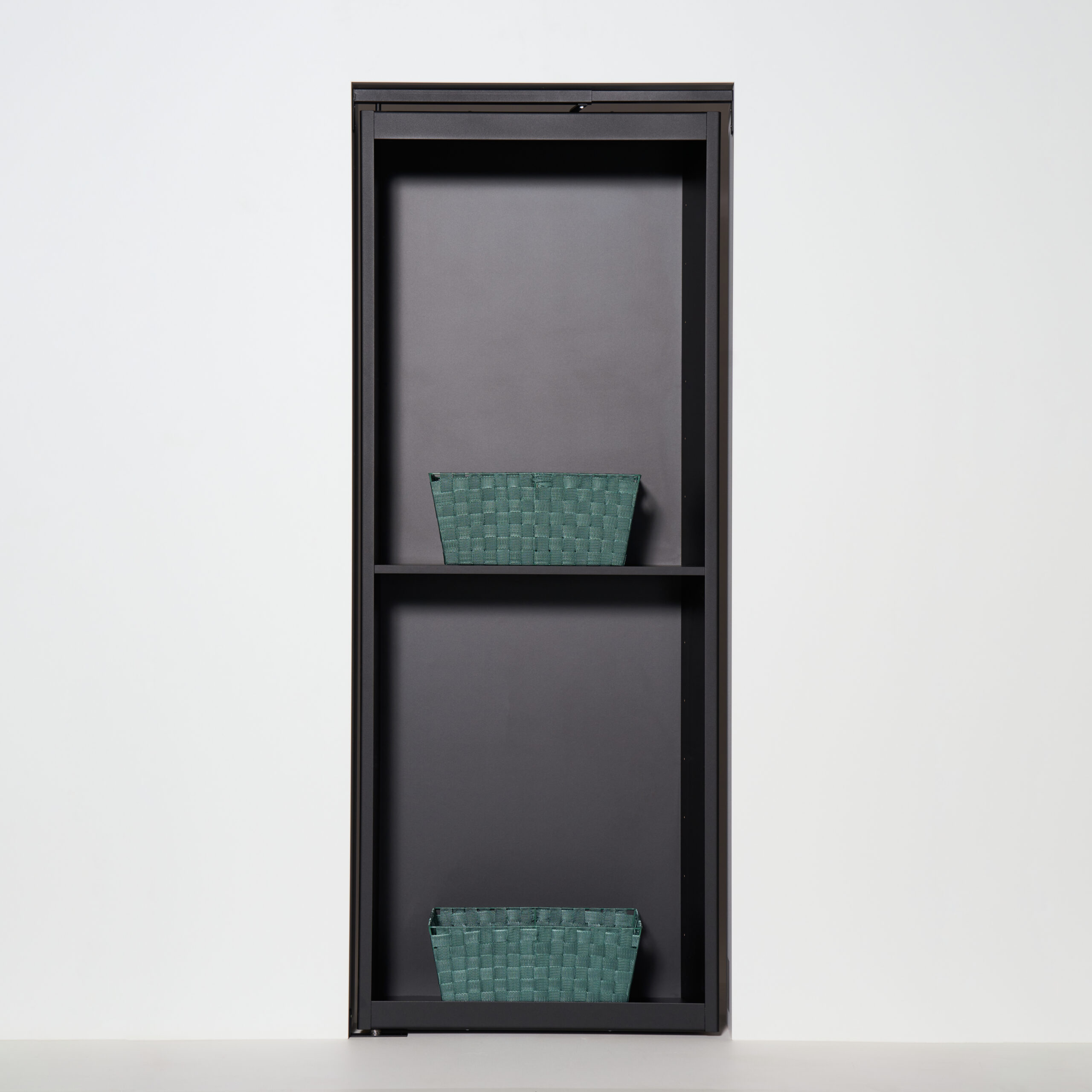 De iconische draaibare inzetkast van Kast in kast nu in kleur!