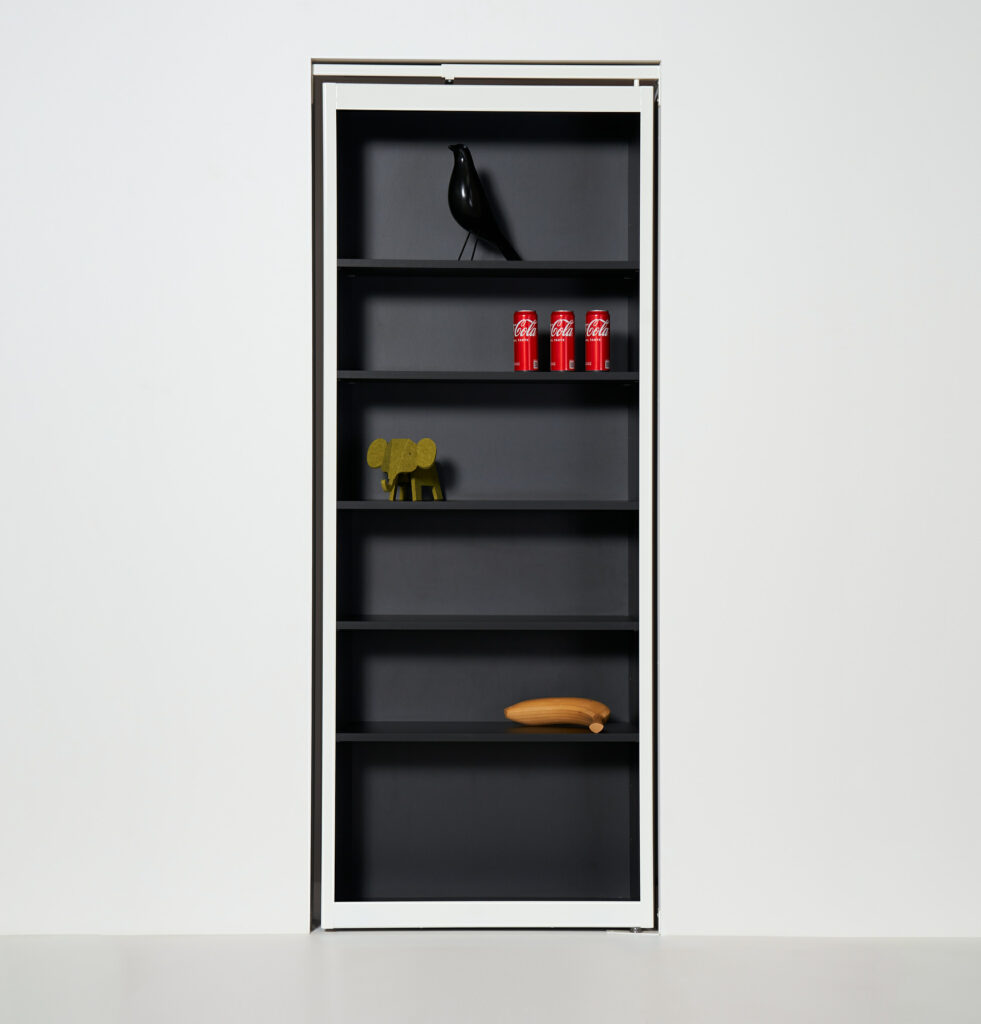 De iconische draaibare inzetkast van Kast in kast nu in kleur!